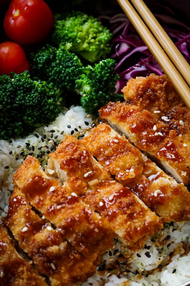 Chicken Katsu Bento Box (Easy Japanese Lunch Idea) - Brown and Hungry
